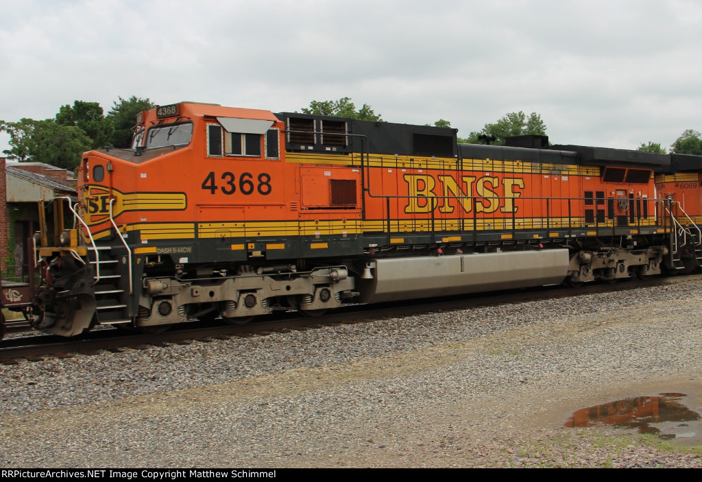 BNSF 4368